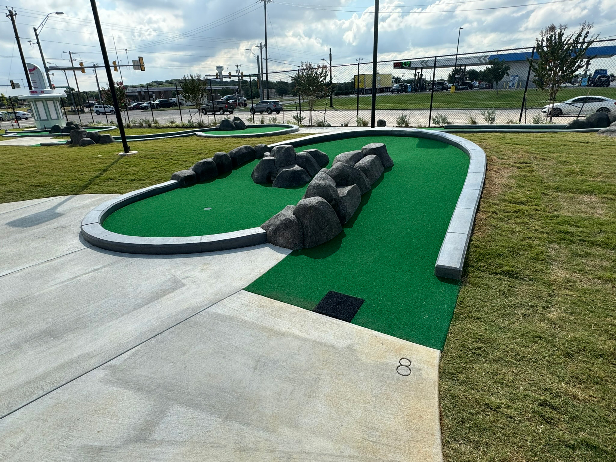 Alley Cats Mini Golf, Burleson, TX | Castle