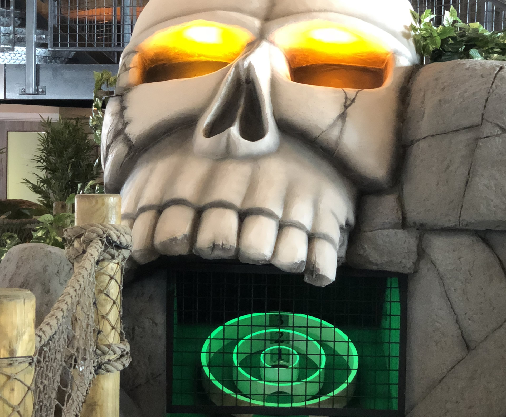 Outdoor and indoor Adventure Golf | Clacton Pier