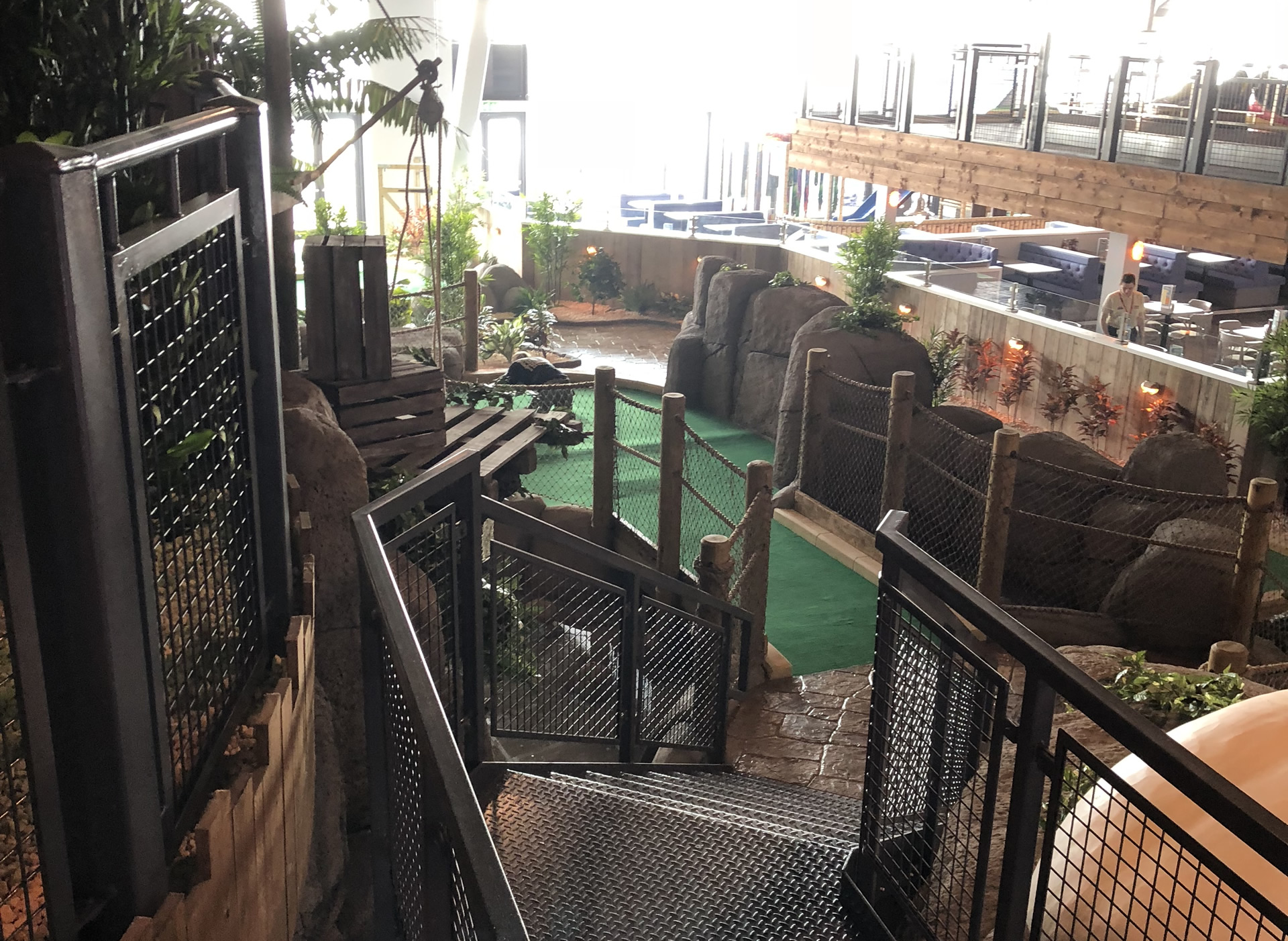 Outdoor and indoor Adventure Golf | Clacton Pier