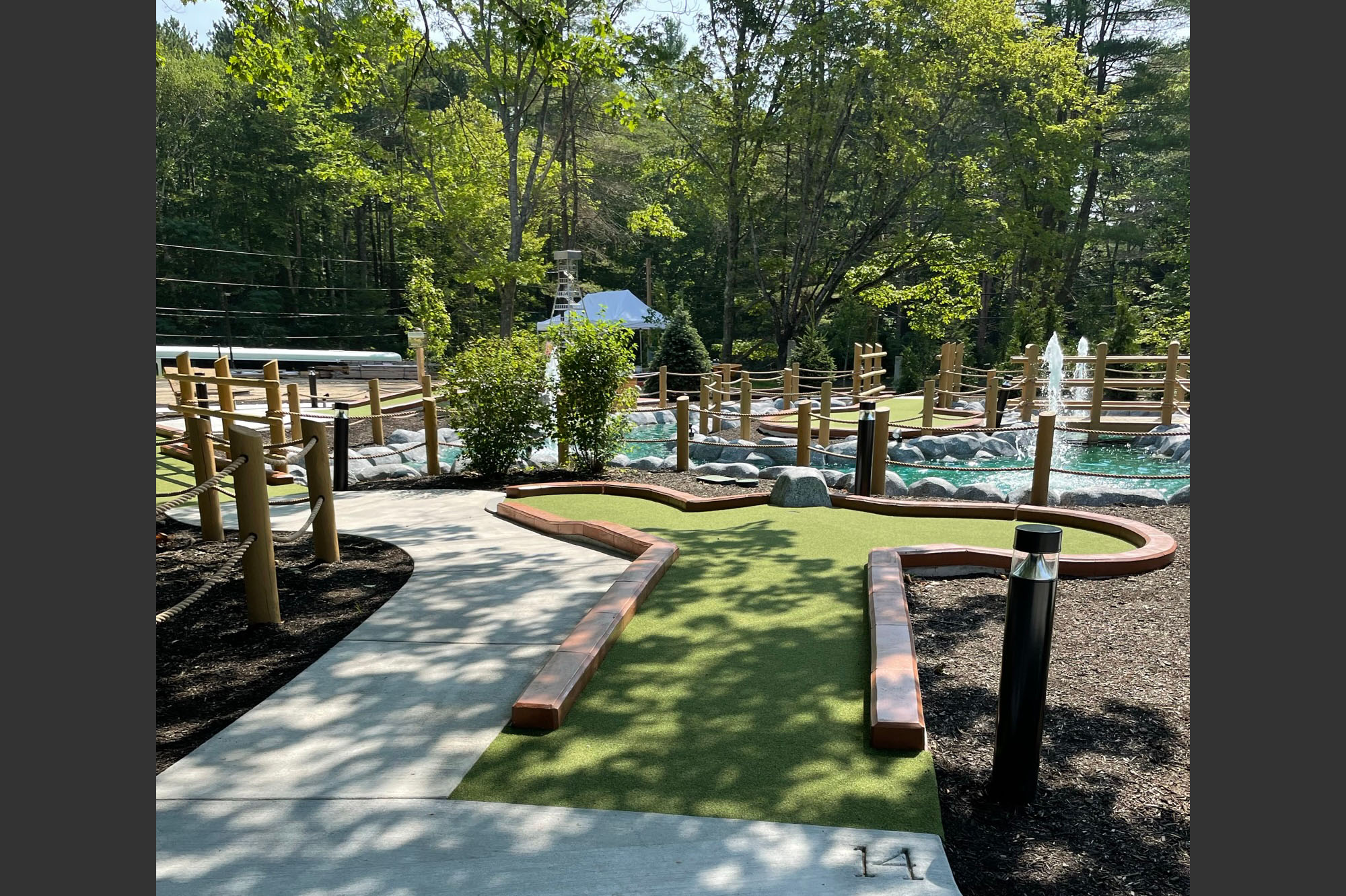 Desert Of Maine Mini Golf | Castle