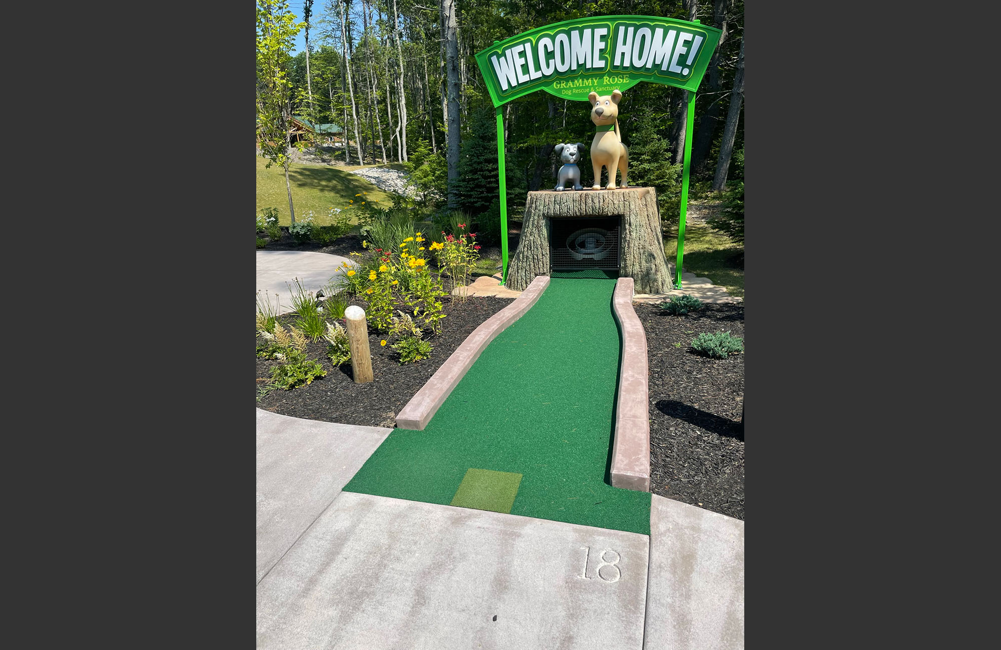 Wicky Ralph Mini Golf | Castle